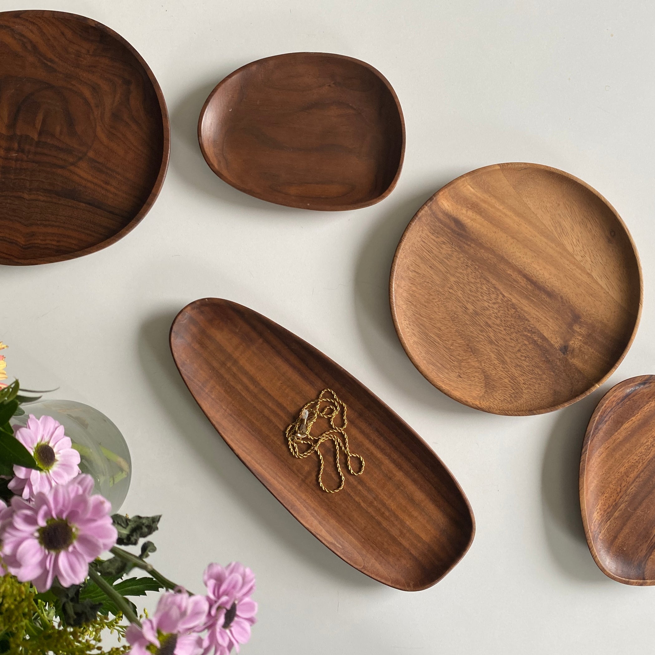 Gather Platters - 5 Sizes Acacia Plates – Wondrwood