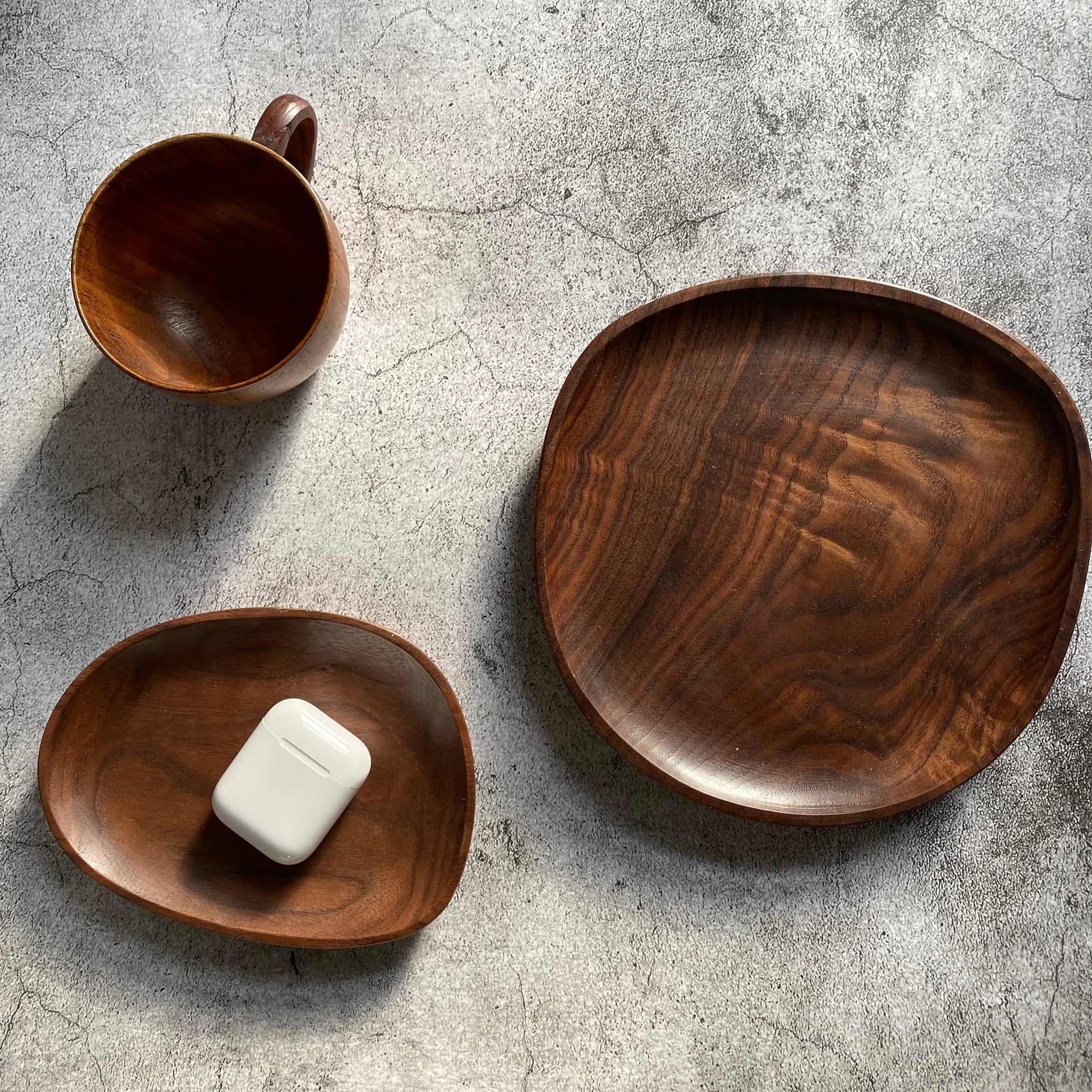 Black Walnut Plates | Set of 4 Round Wood Plates – Wondrwood